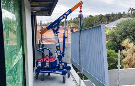 MFC 750 Mini Floor Crane with counterweights – Norbert Wienold GmbH